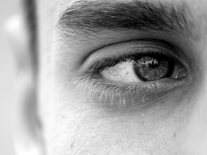 Reasons Why a Guy Stares Into Your Eyes (Deeply)